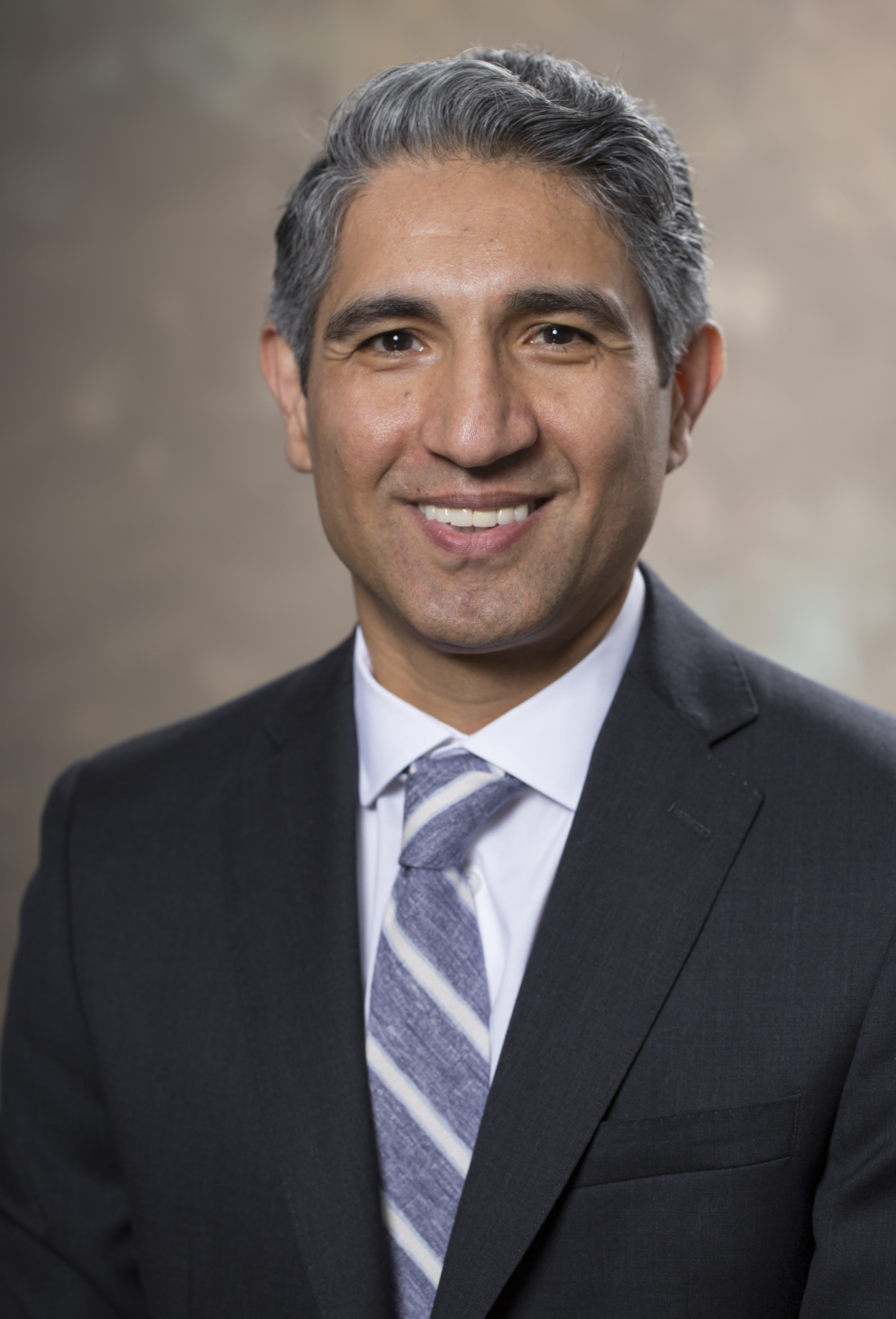 Saber Ghiassi | Specialists | Yale Medicine