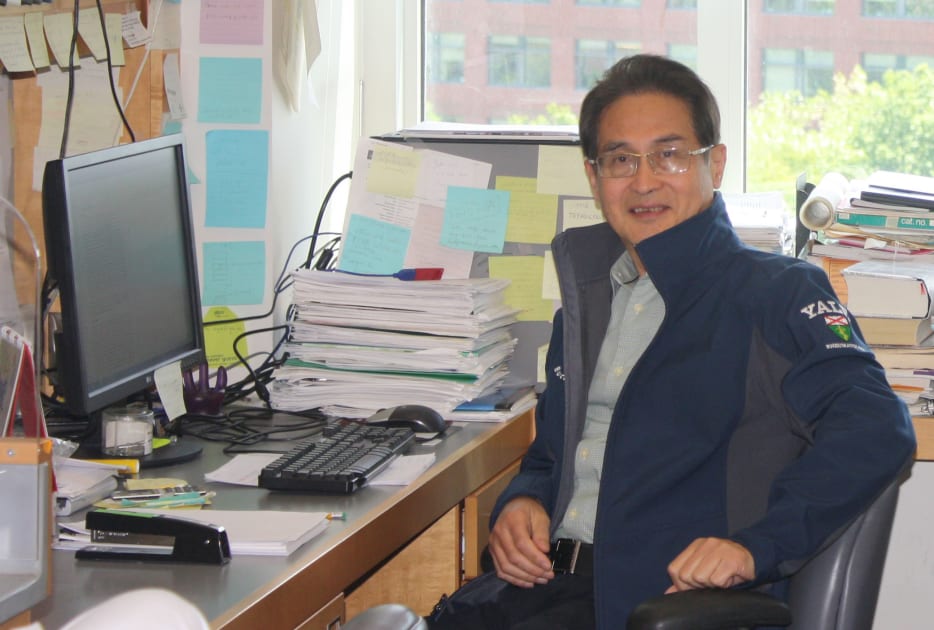 Lin Leng, Senior Research Scientist in Medicine (Rheumatology), Retires