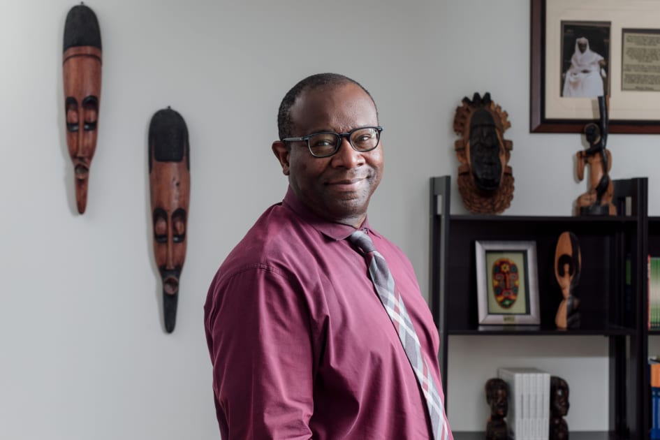 Expanding DEI Umbrella, Latimore Receives Shine a Light Award | Yale ...