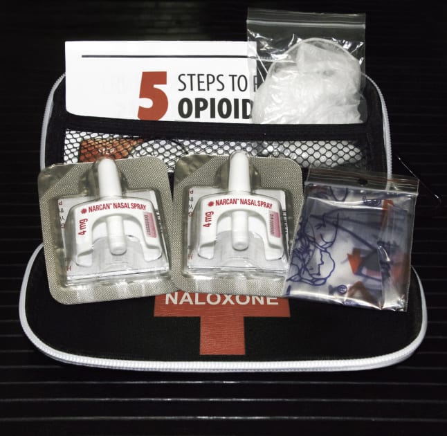 Saving Lives: YSPH students receive training on overdose response