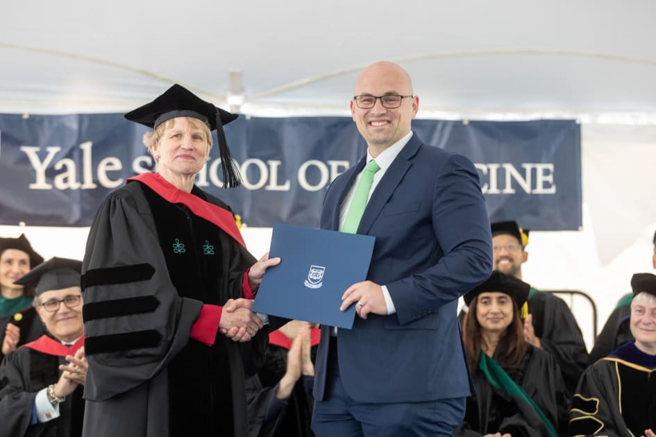 Dr. Sam Buck Receives Teaching Award at YSM MD Commencement Ceremony ...